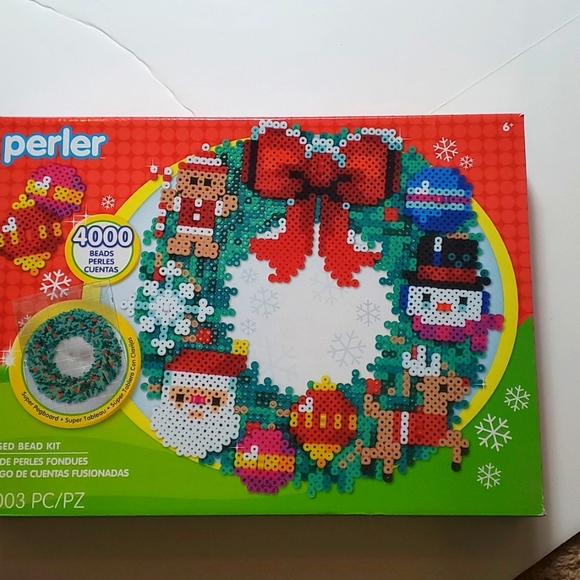 Perler | Art | Perler 400 Bead Christmas Wreath | Poshmark